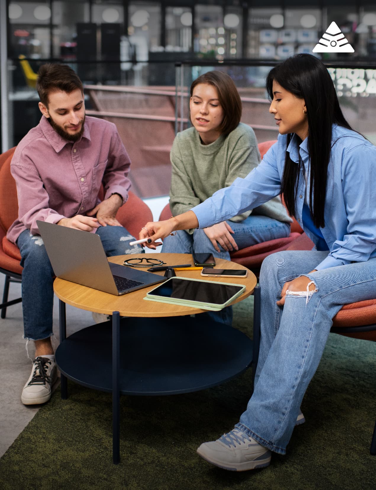 Trabaja en un ambiente cómodo e iluminado: conoce la zona coworking de ...